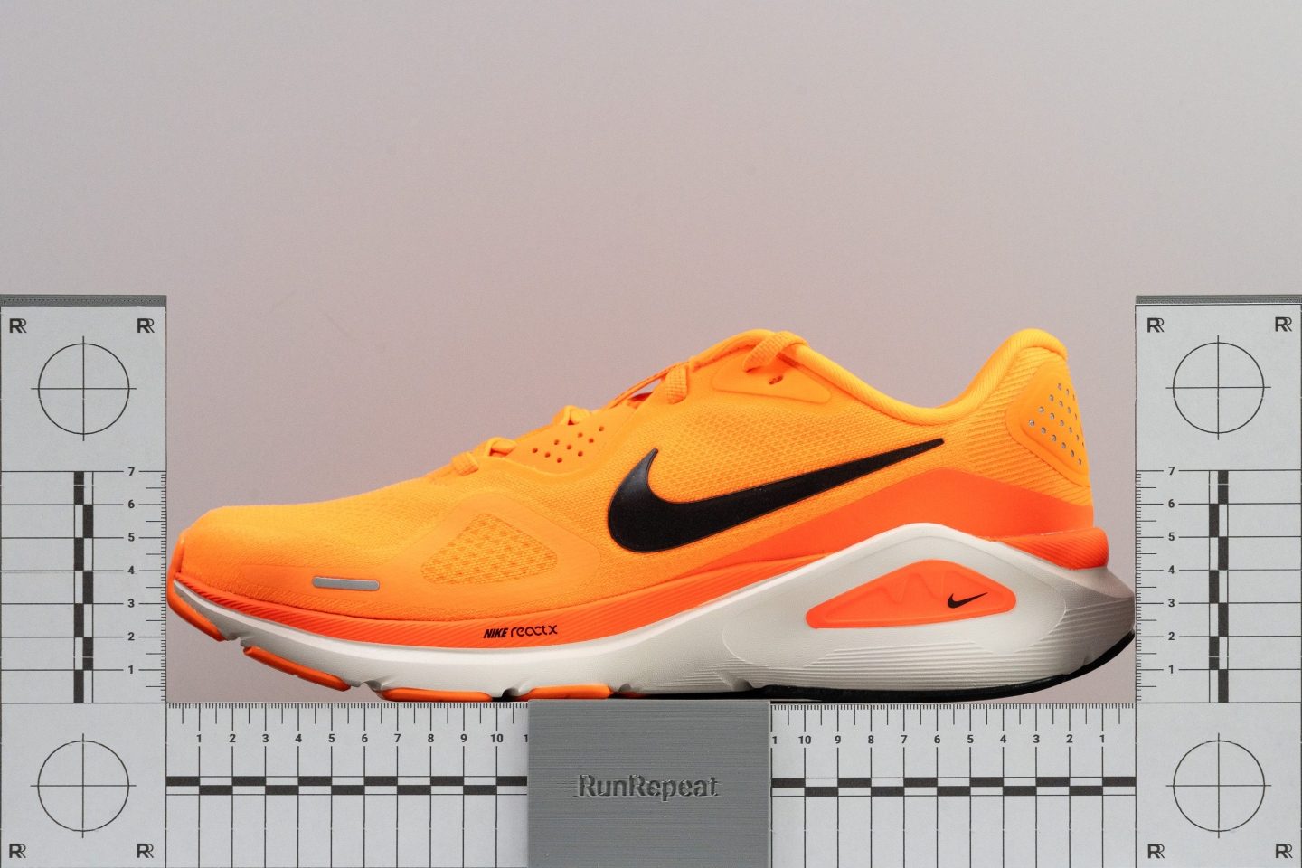 Cut in half: Nike Structure 26 Review (2025) | RunRepeat