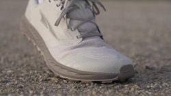 Cut in half: Altra Superior 7 Review (2026) | RunRepeat
