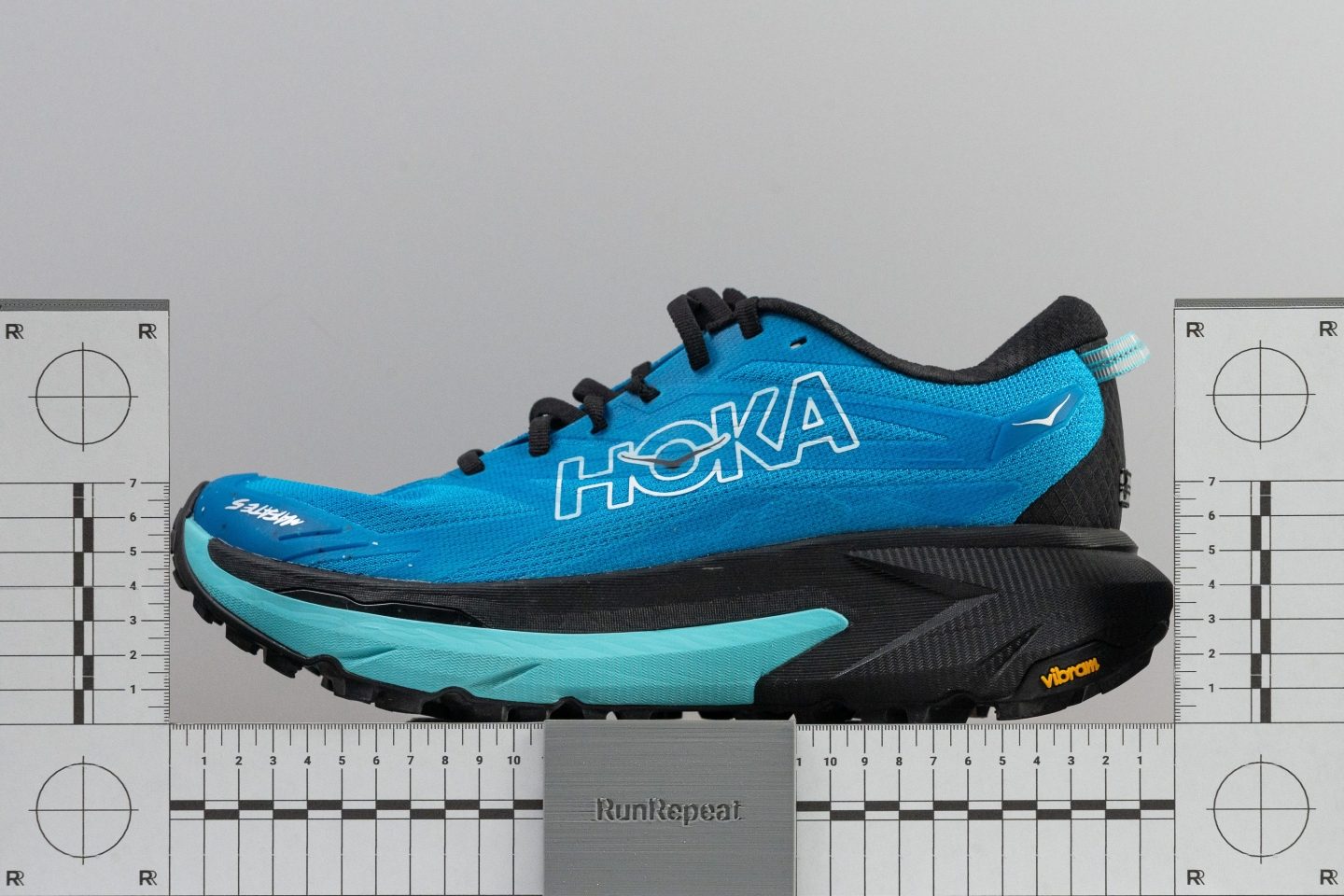 Cortadas por la mitad: Análisis y review de las HOKA Mafate 5 (2025 ...