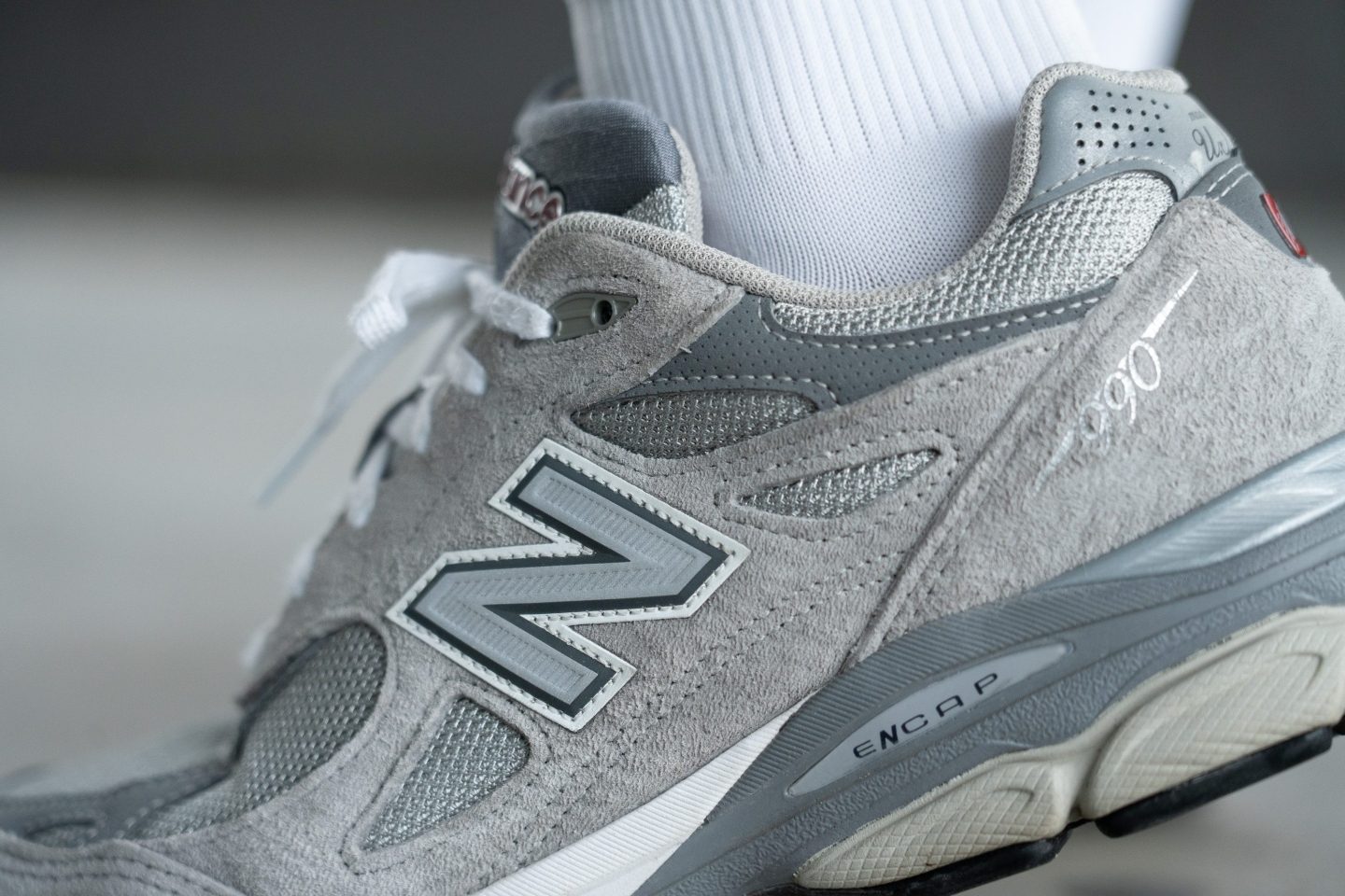 Cut in half: New Balance 990 v3 Review | RunRepeat