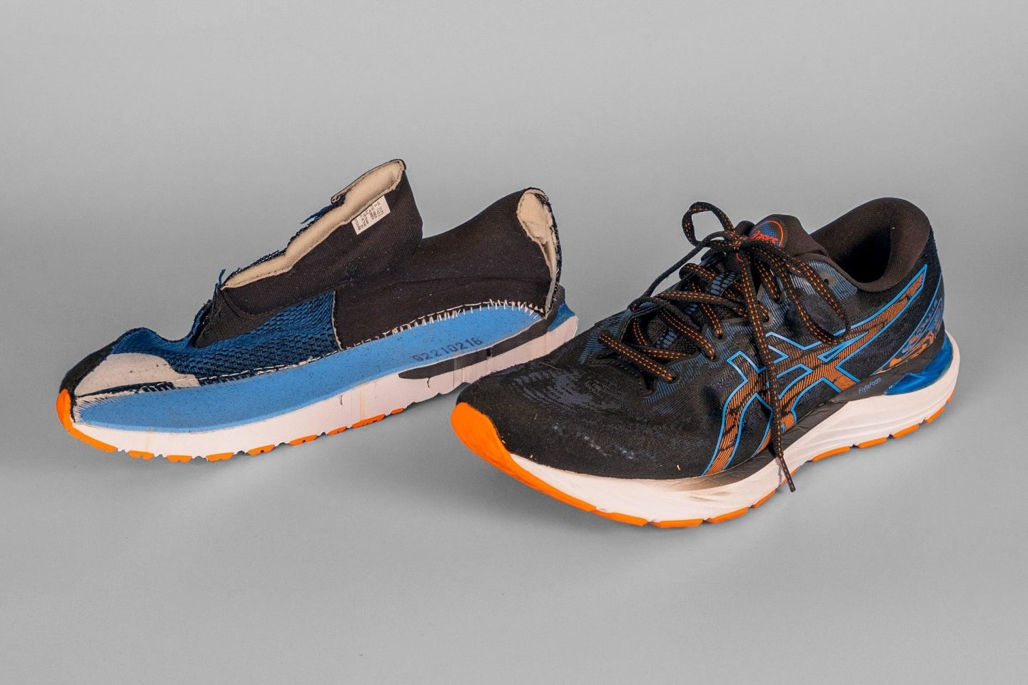 Cortadas por la mitad: Análisis y review de las ASICS Gel Cumulus 23 ...