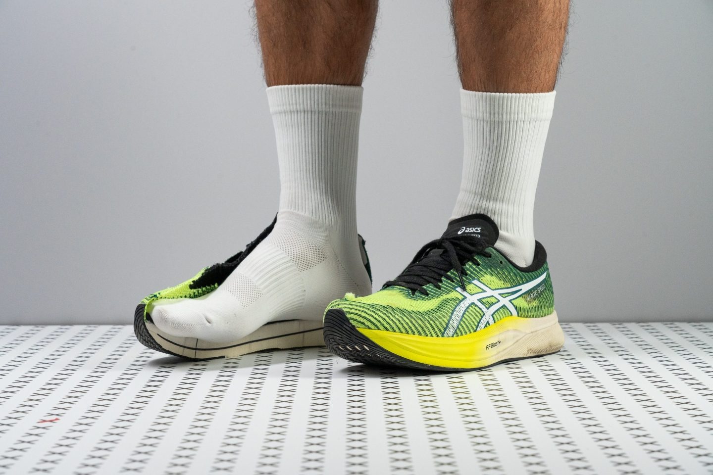Cut in half: ASICS Magic Speed 2 Review | RunRepeat