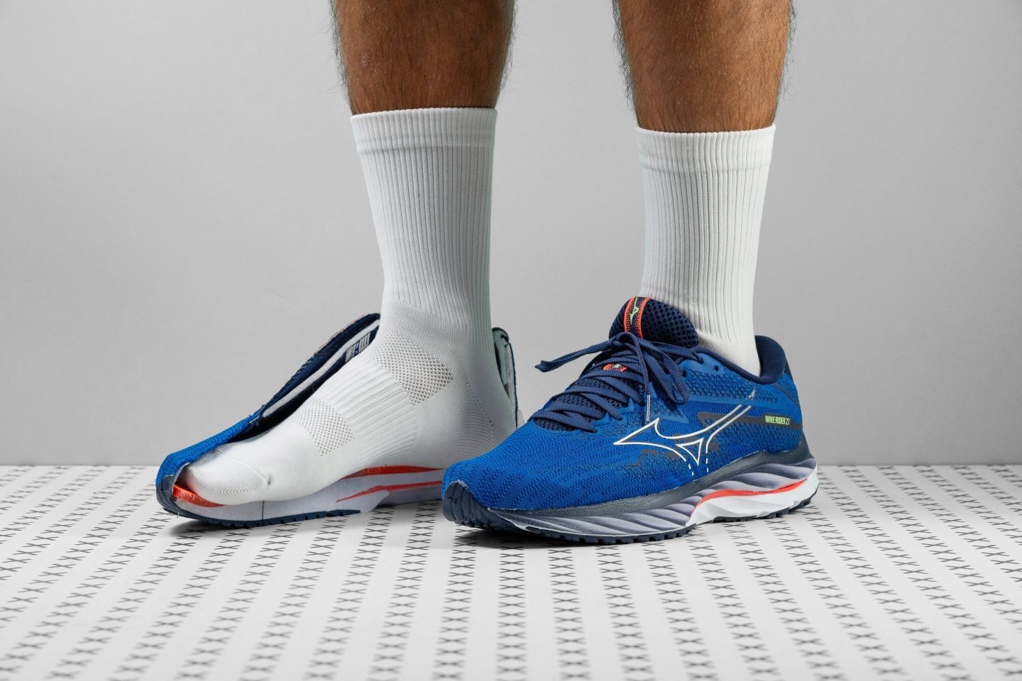 Cortadas por la mitad: Análisis y review de las Mizuno Wave Rider 27 ...