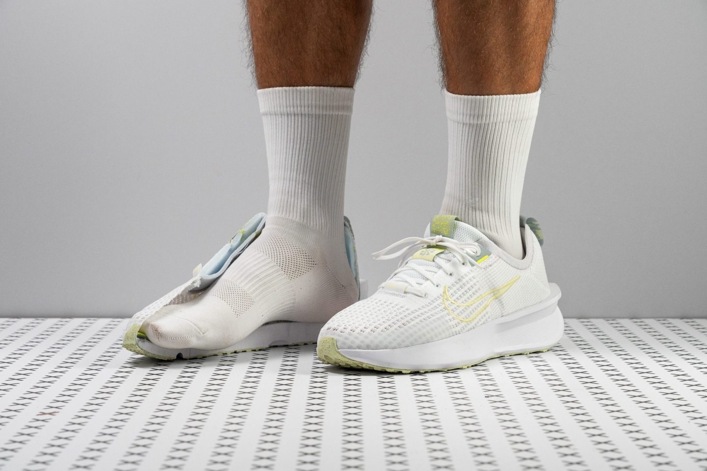 Cortadas por la mitad: Análisis y review de las Nike Interact Run ...