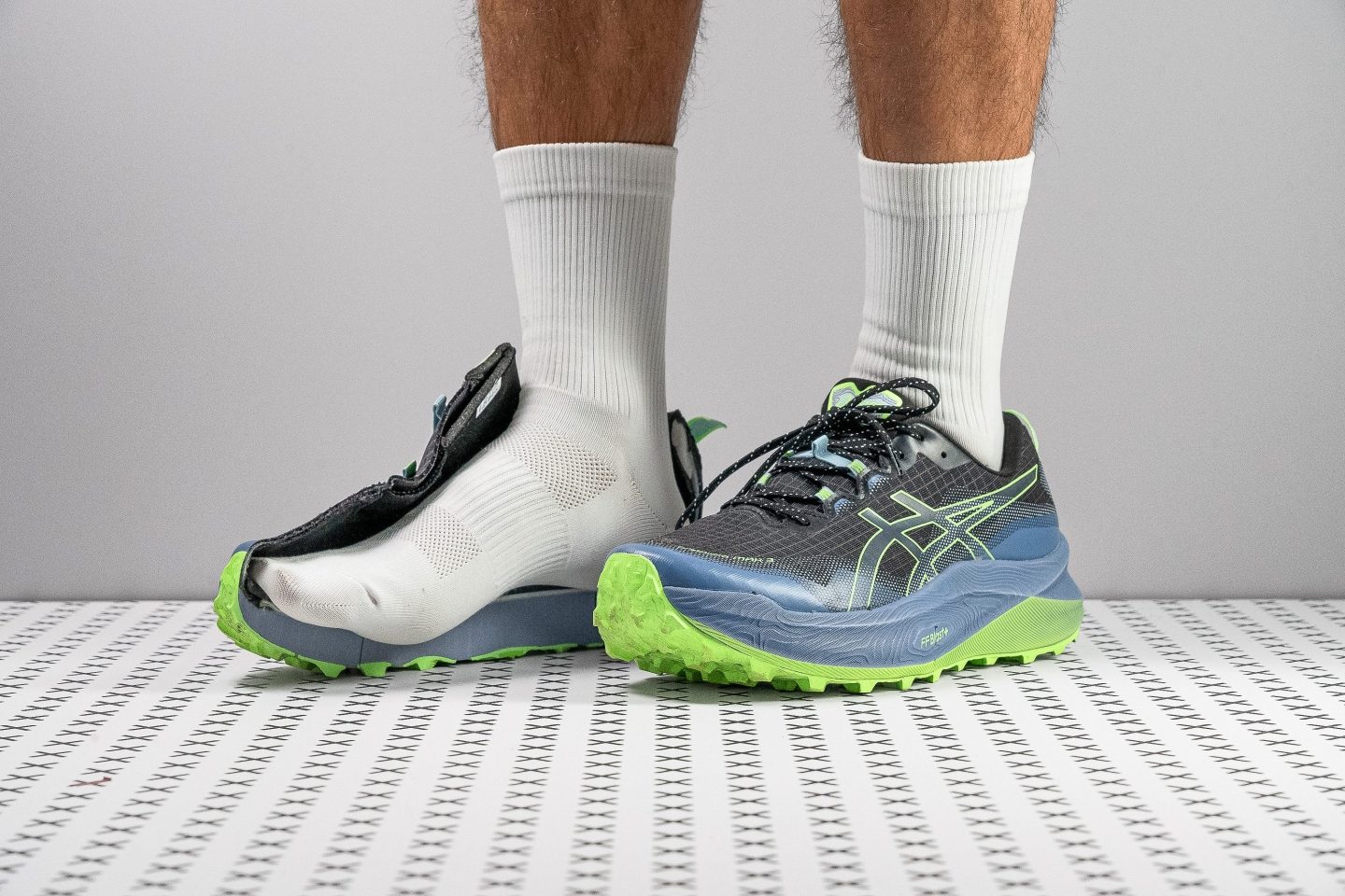 Cut in half: ASICS Trabuco Max 3 Review | RunRepeat