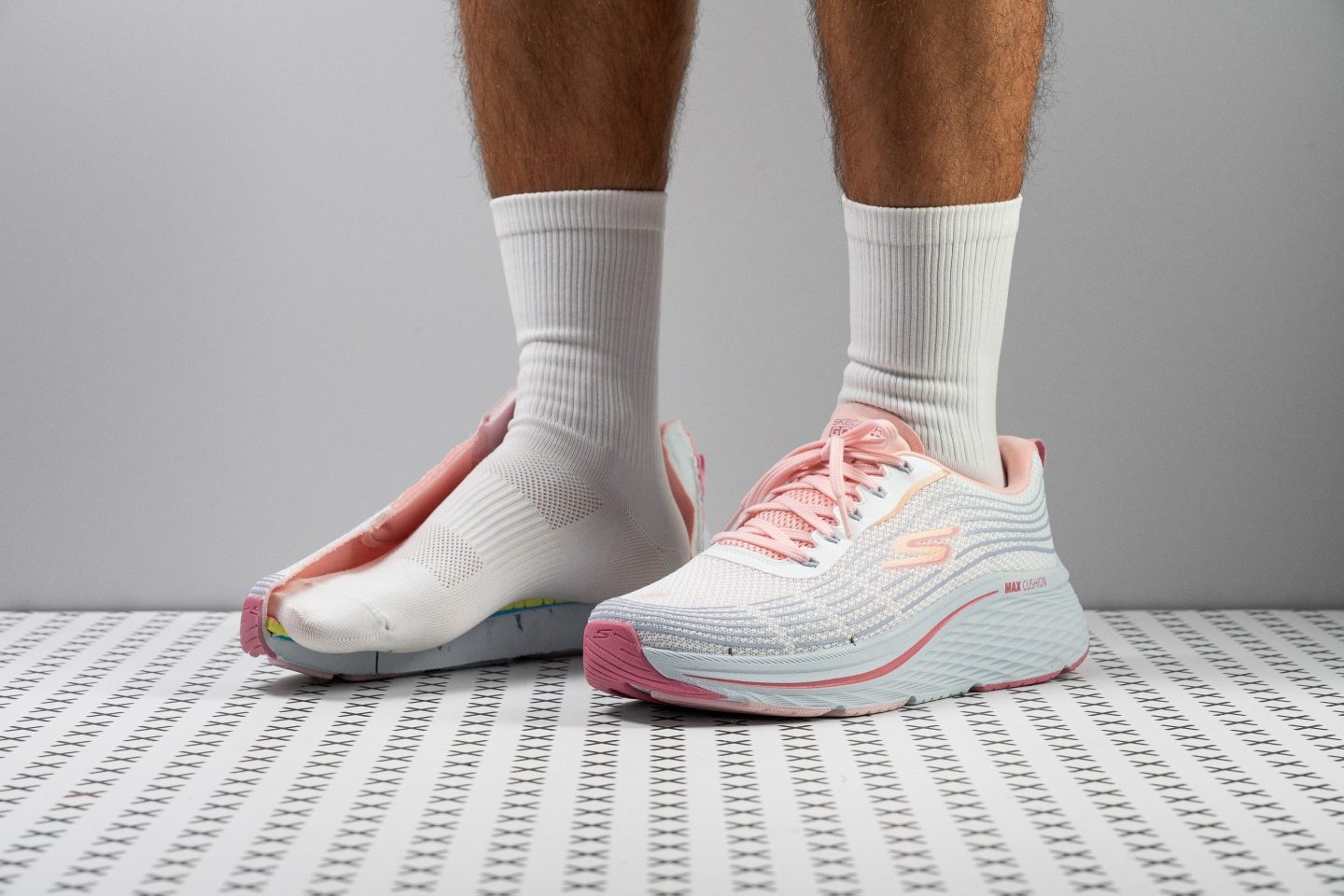 Cortadas por la mitad: Análisis y review de las Skechers Max Cushioning ...