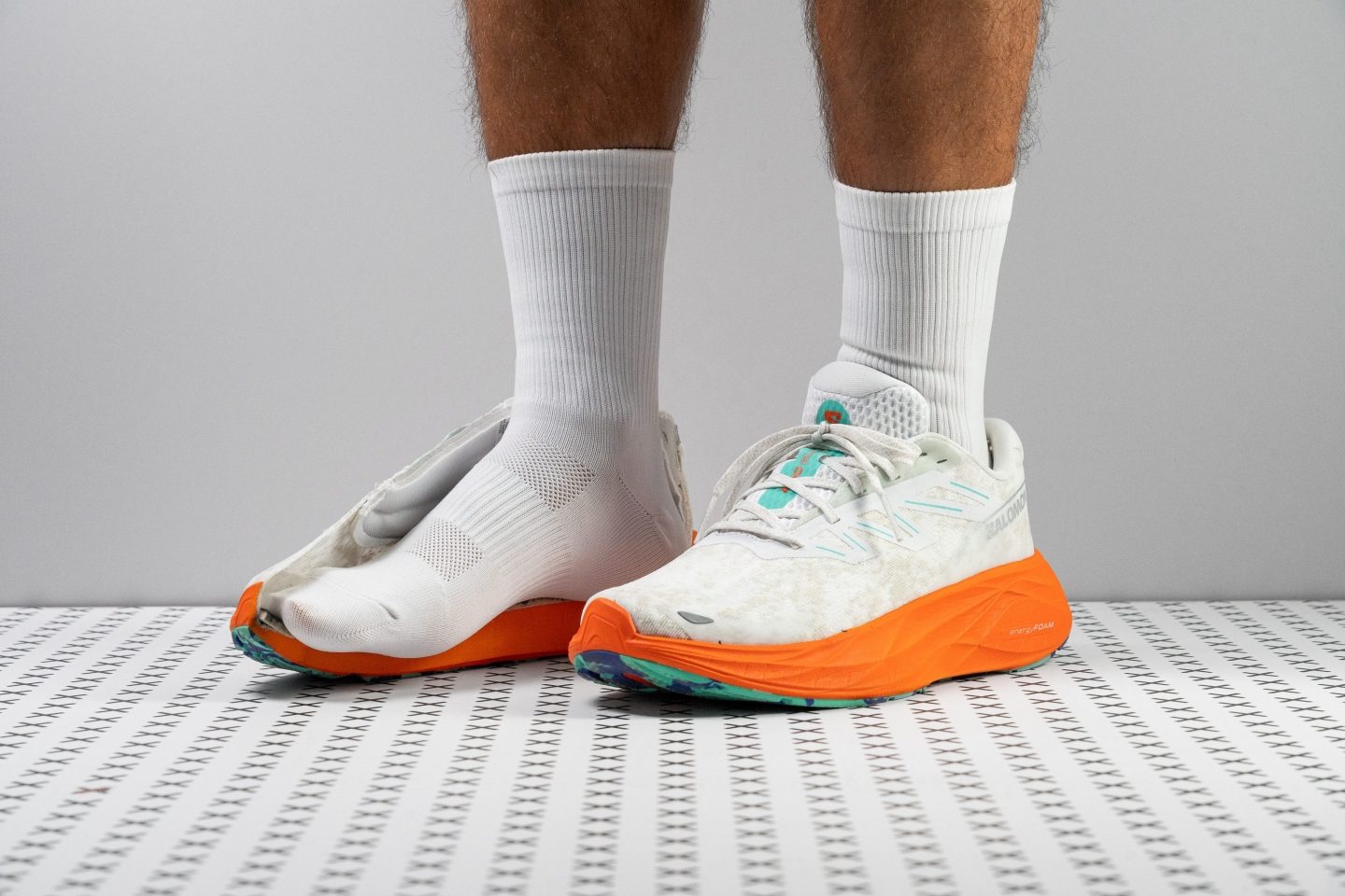 Cut in half: Salomon Aero Glide 2 Review | RunRepeat