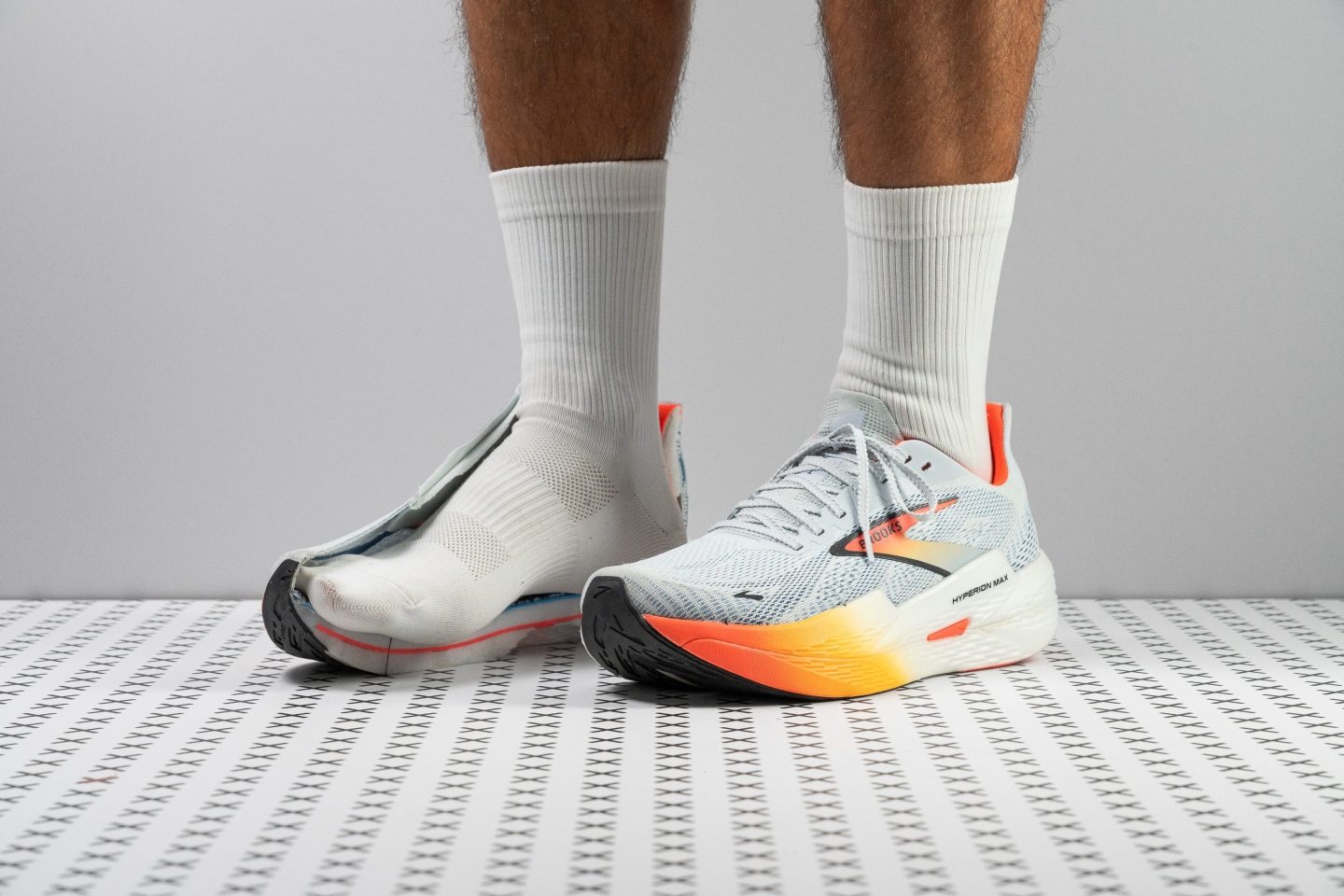 Cortadas por la mitad: Análisis y review de las Brooks Hyperion Max 2 ...