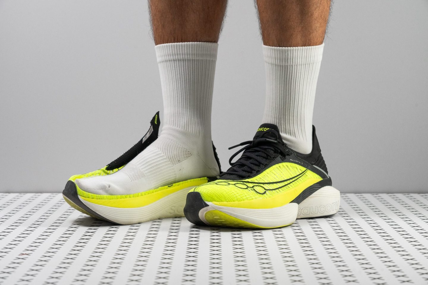 Cut in half: Saucony Endorphin Elite 2 Review (2025) | RunRepeat