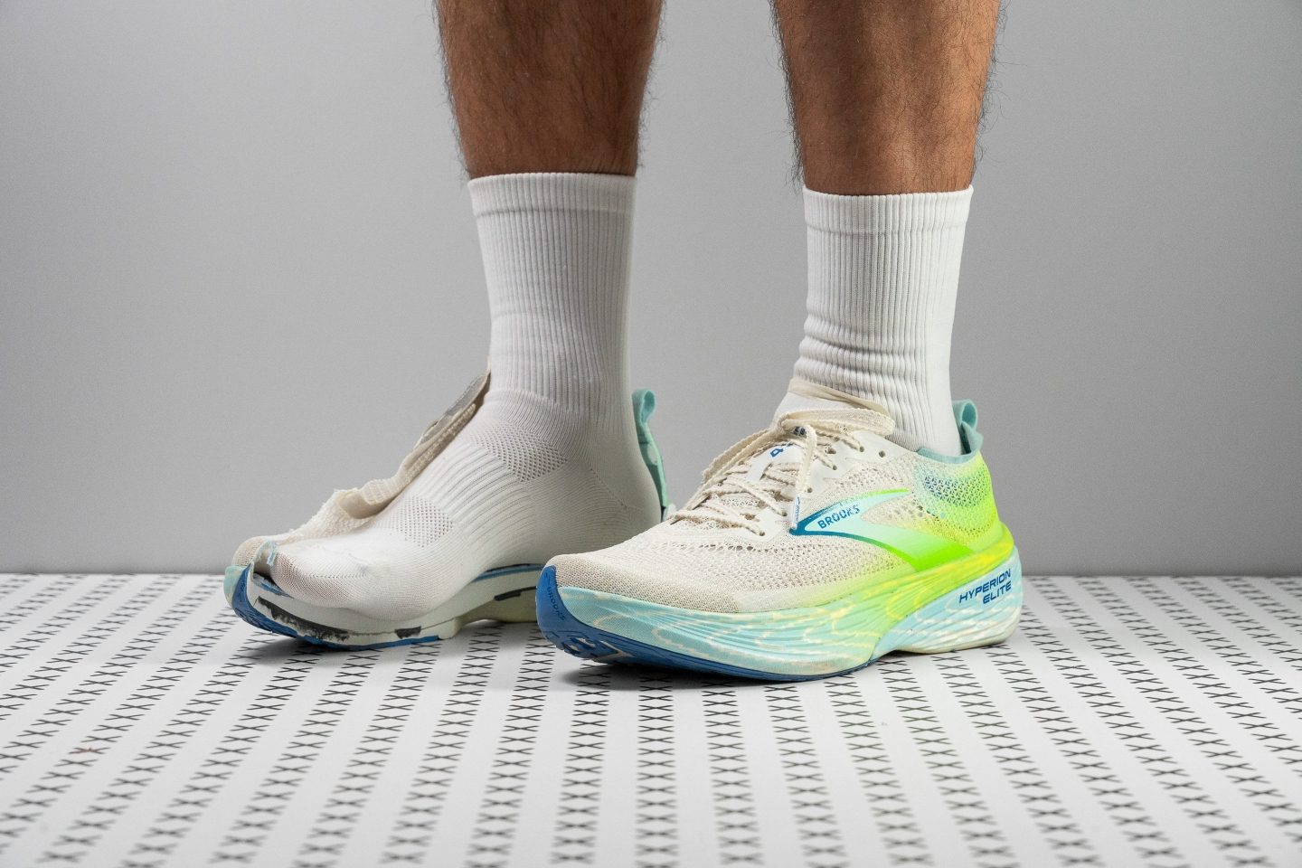 Cut in half: Brooks Hyperion Elite 4 PB Review (2025) | RunRepeat