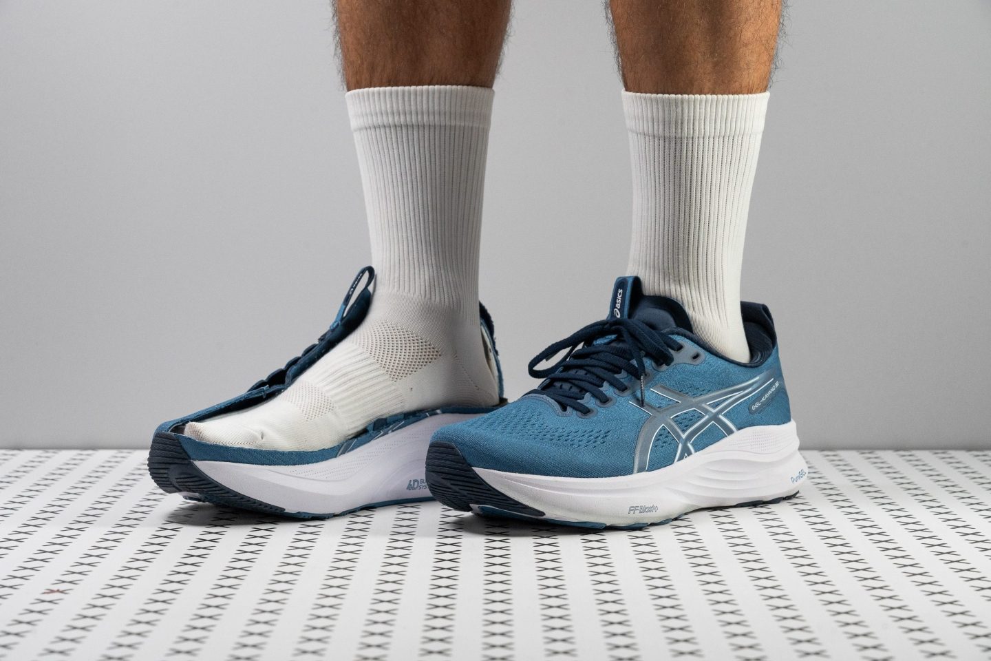 Cut in half: ASICS Gel Kayano 32 Review (2025) | RunRepeat