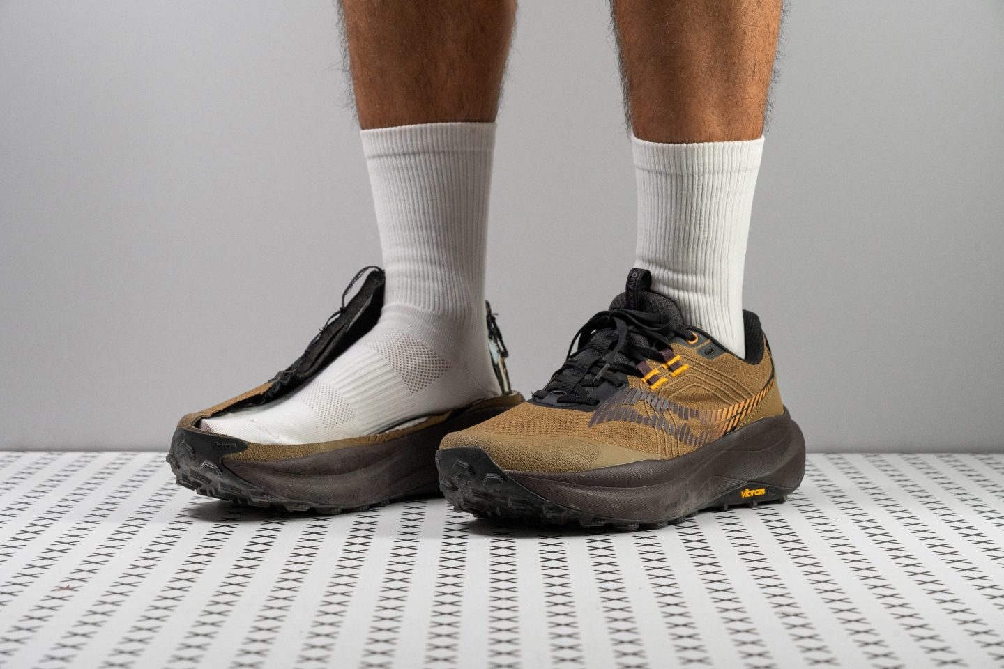 Cortadas por la mitad: Análisis y review de las Saucony Xodus Ultra 4 ...